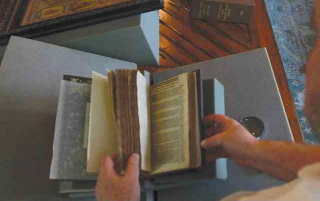 Payette Bible Series — 1611 Geneva Bible Black Letter - Forsyth News