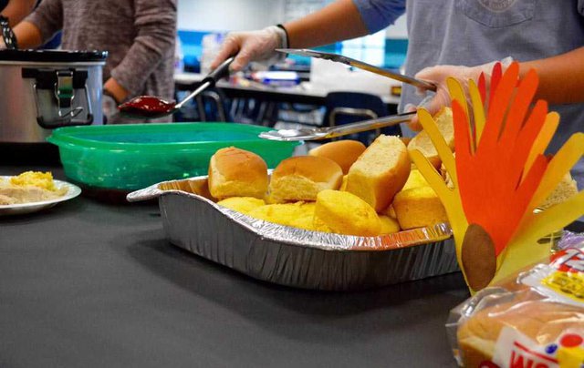 Chestatee Elementary School hosts annual Thanksgiving meal - Forsyth News