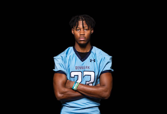 2019 ALL-COUNTY FOOTBALL OFFENSIVE PLAYER OF THE YEAR: Ze'Vian Capers ...