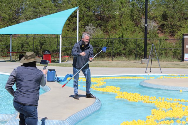 Silver City Elementary family wins $10,000 prize in annual Duck Dive ...