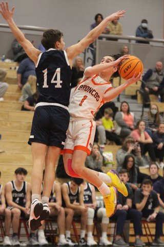 Basketball: East Forsyth upends first-place Warriors - Forsyth News