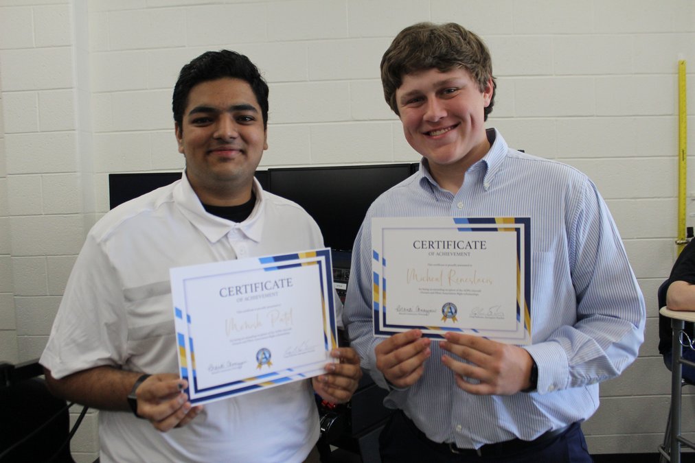 Alliance Academy aerostudents earn $10,000 flight training scholarships - Forsyth News