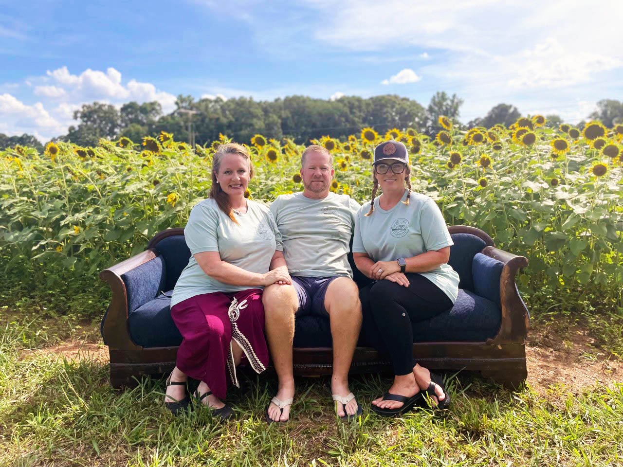 'Pretty darn amazing:' Farm steeped in local history, sunflowers ...