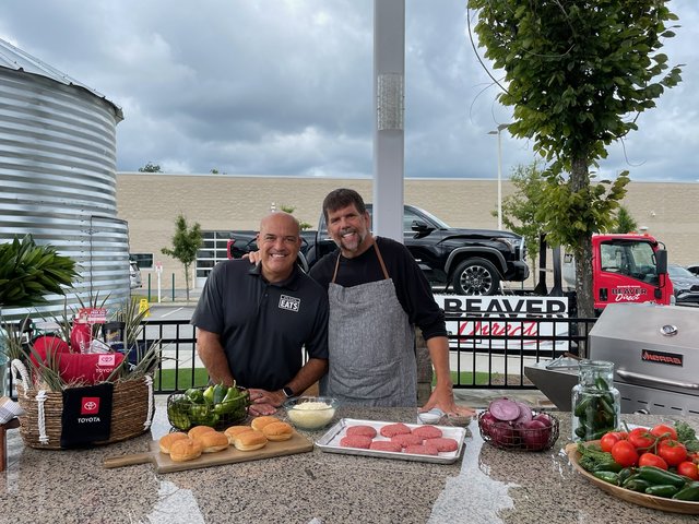 Atlanta Eats host, chef team up to prepare tailgate recipes at Beaver ...