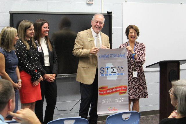 State Superintendent presents Whitlow Elementary with STEM ...
