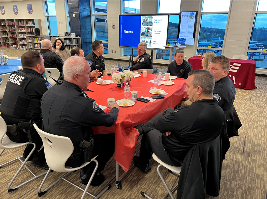 These Alliance Academy students served up breakfast to local law ...