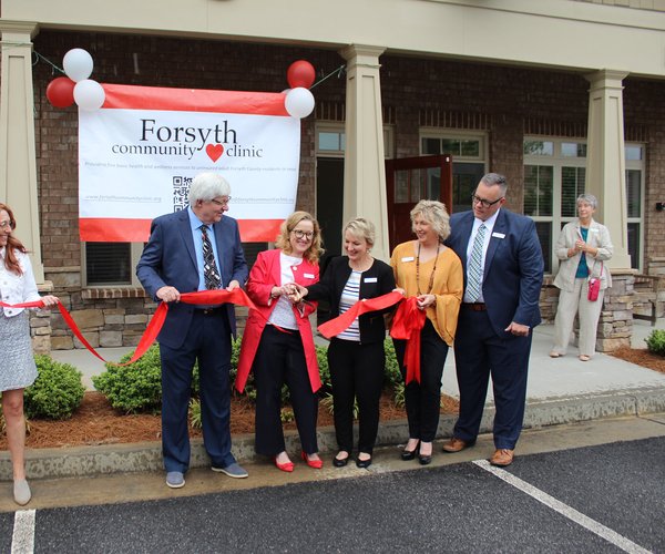 Giving out hope: These medical and community leaders are providing free ...