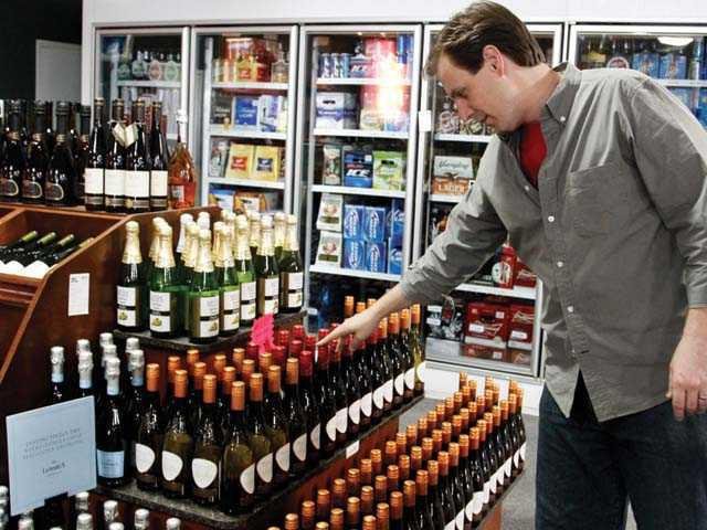 Liquor licenses approved for three Forsyth County businesses - Forsyth News