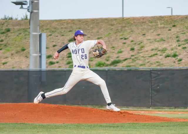 Baseball: North Forsyth takes Game 1 against Lanier - Forsyth News