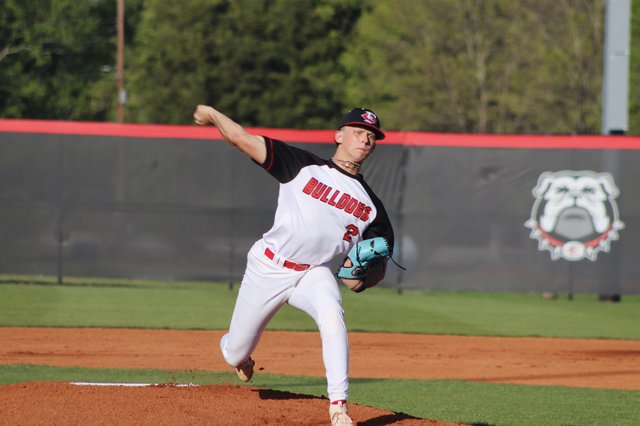 Baseball: Bulldogs down Danes to set up de facto region title game ...