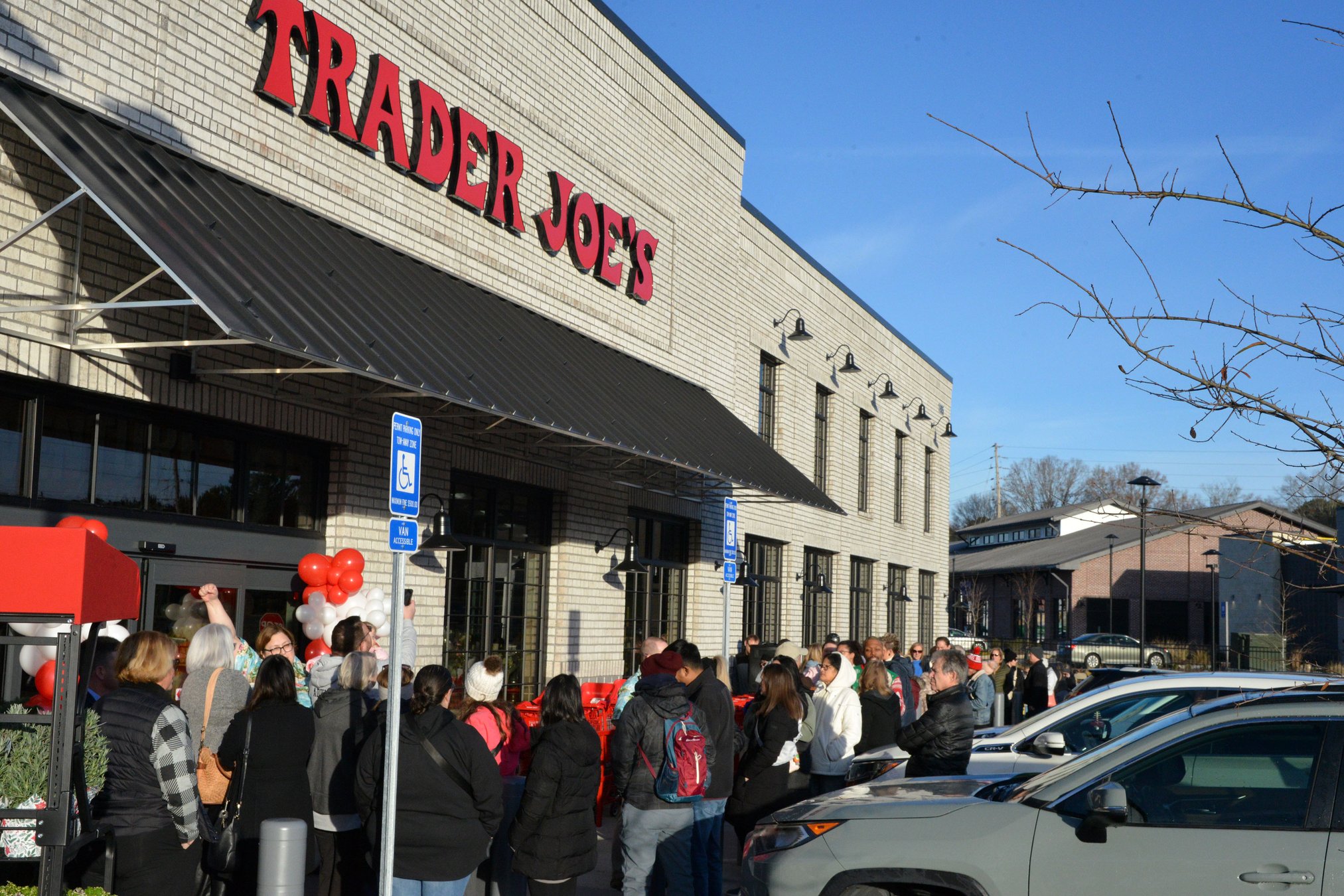 Trader Joe’s opens in Forsyth County - Forsyth News