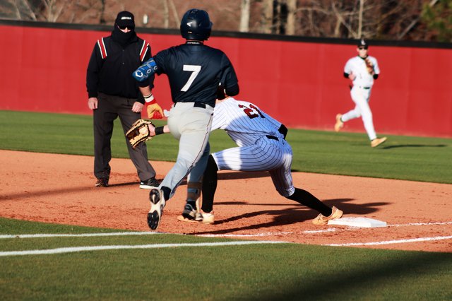 Baseball: Lambert walks into home win - Forsyth News