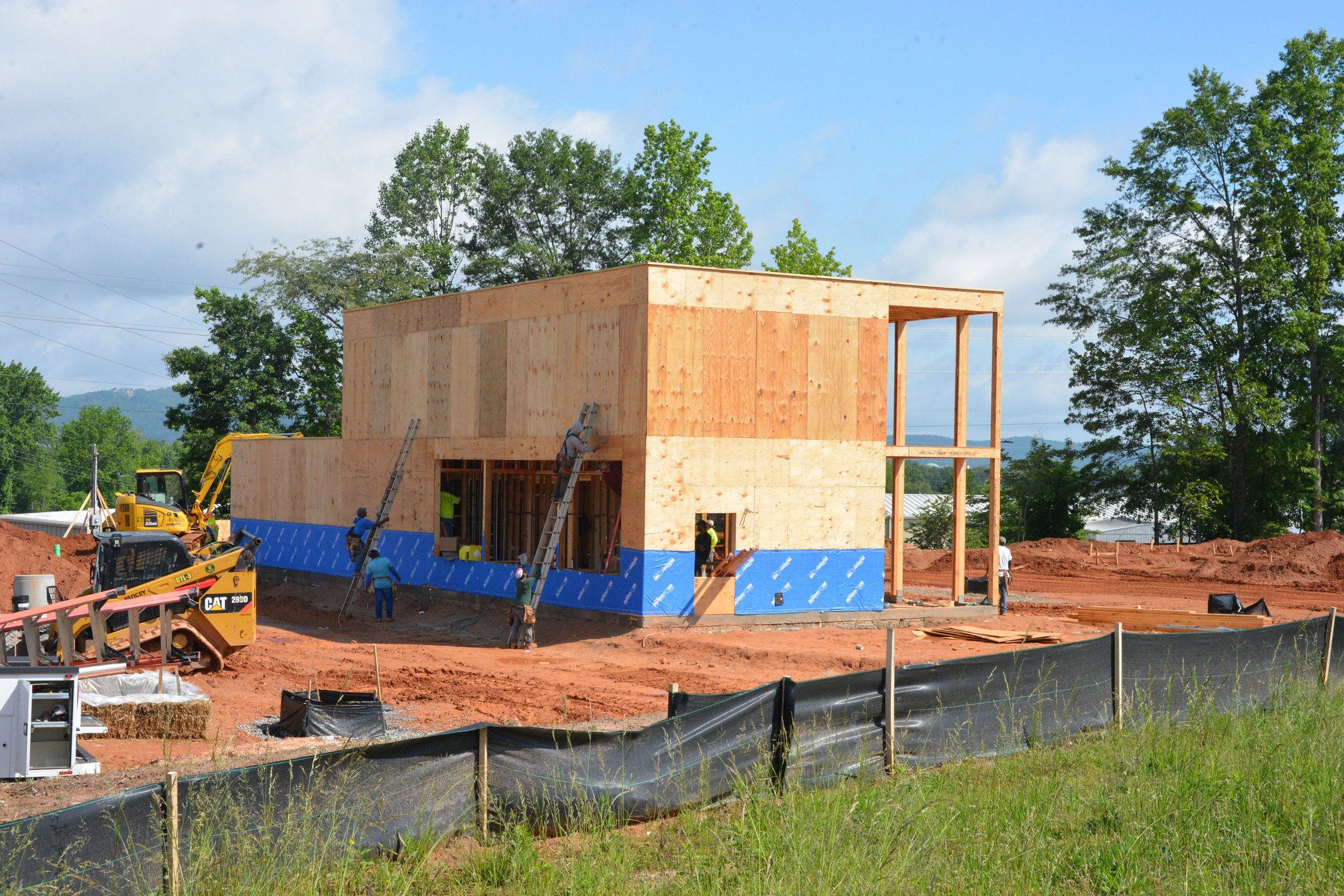 What new restaurant is being built on Highway 9 - Forsyth News