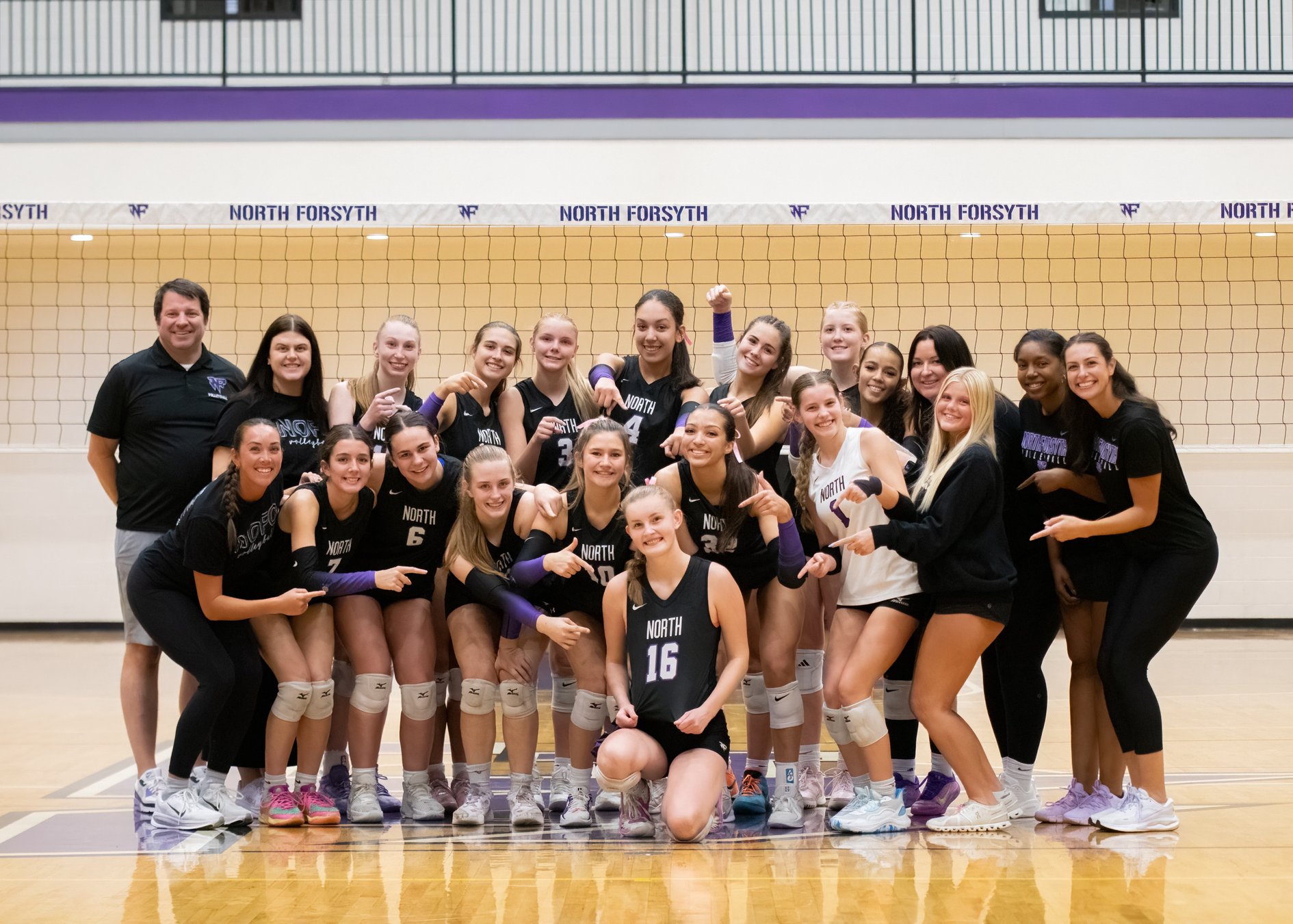 Volleyball: Raiders breeze into Sweet 16 - Forsyth News