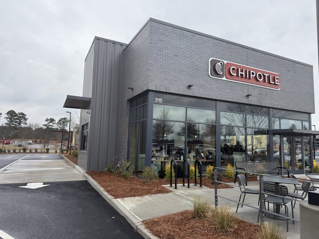 Chipotle opening first ‘Chipotlane’ in Forsyth County - Forsyth News