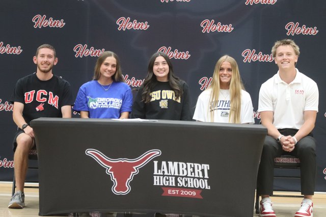 Photo Gallery: Handful of Longhorns ink with collegiate programs ...